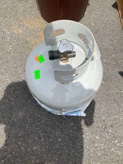 Propane Tank with Valve and Protective Collar - Hash Auctions