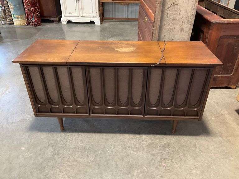 Sears Silvertone Stereo FM-AM Console Radio Phonograph - Hash Auctions