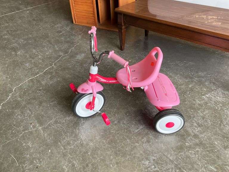 Pink Radio Flyer Tricycle with Handlebar Tassels - Hash Auctions
