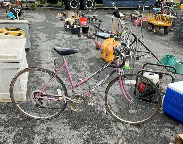 Team Murray Pink Road Bicycle with Drop Handlebars - Hash Auctions