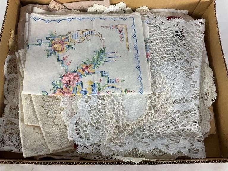 Linens Including Embroidered, Lace, and Textile Pieces - Hash Auctions