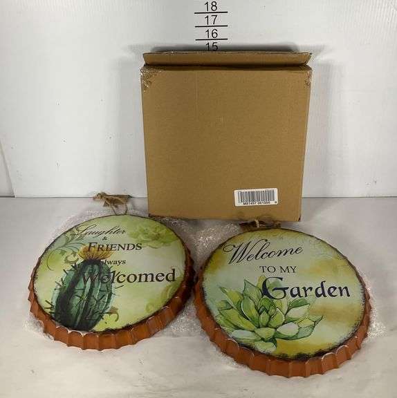 Two Round Wall Plaques with Garden-Themed Wording and Plant Graphics ...