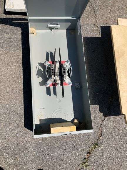Metal Electric Panel Box with Openable Cover - Hash Auctions