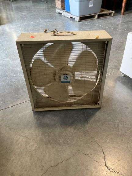 General Electric 3-Speed Box Fan in Metal Housing - Hash Auctions