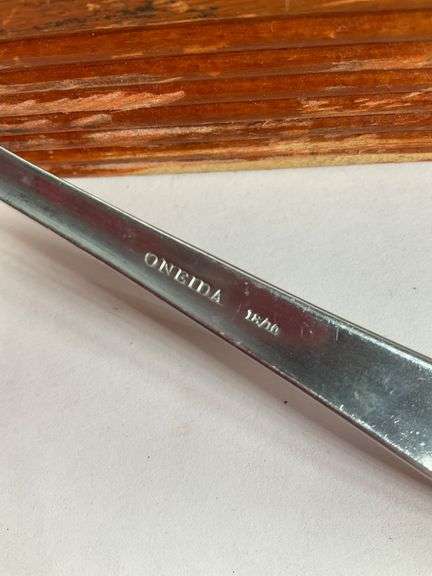 Oneida Stainless Steel Flatware Set with Wooden Storage Tray - Hash Auctions