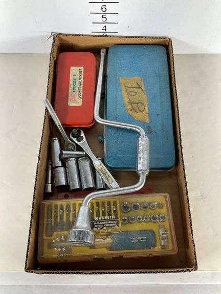 Socket Wrench Sets with Ratchet and Drive Tools - Hash Auctions