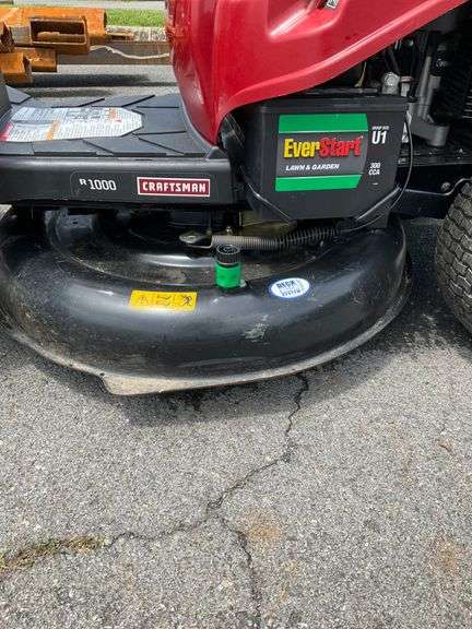 Craftsman R1000 Riding Lawn Mower with 30-Inch Cutting Deck - Hash Auctions