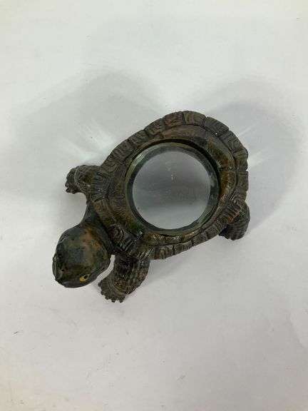 Turtle-Shaped Magnifying Glass Decorative Item - Hash Auctions