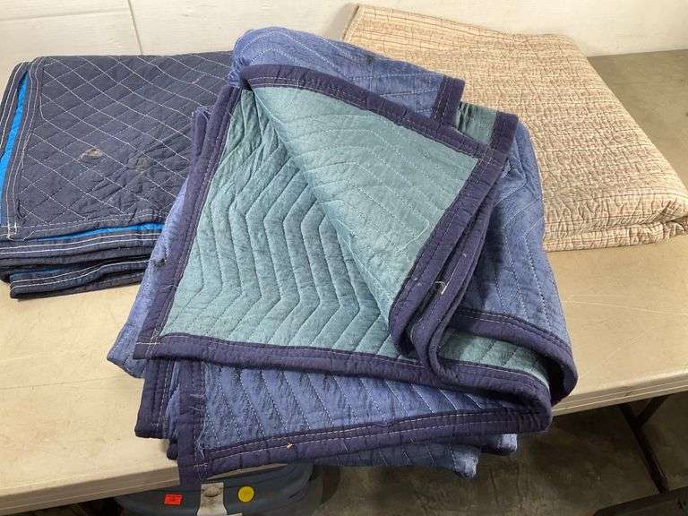 Assorted Quilted Moving Blankets and Covers - Hash Auctions