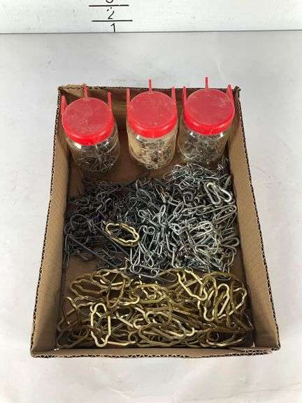Chain Links with Three Storage Containers - Hash Auctions