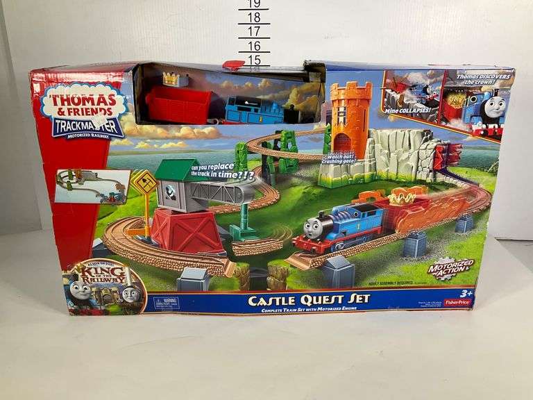 Thomas & Friends TrackMaster Castle Quest Set with Motorized Engine ...