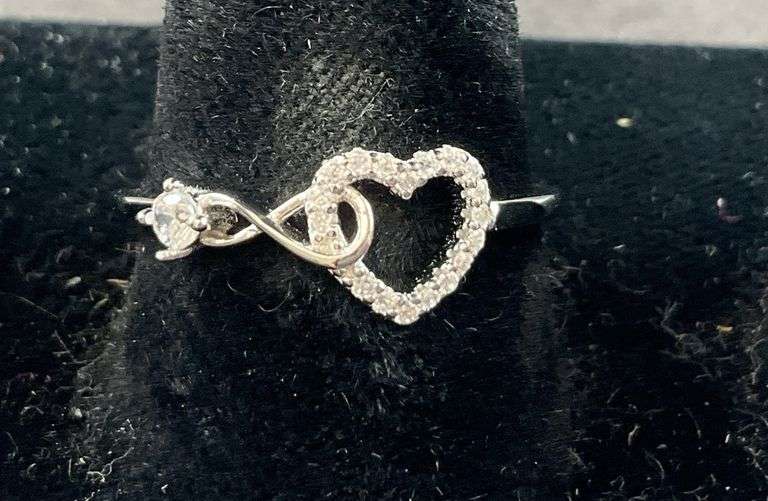 Sterling silver CZ infinity ring size 9 - Hash Auctions