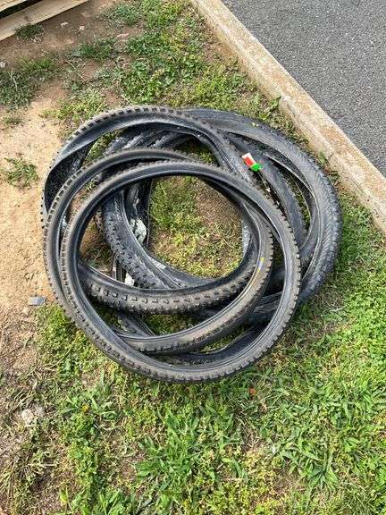 Lot of Bicycle Tires with Various Tread Patterns - Hash Auctions