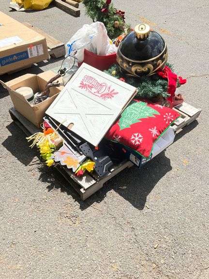 Mixed Pallet Lot with Seasonal Decorations and Assorted Items - Hash ...