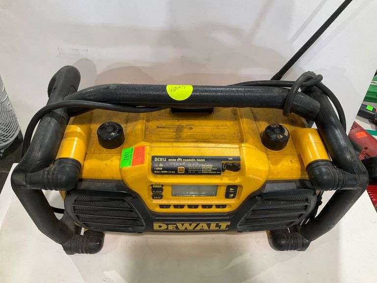 DeWalt DC012 Work Site Charger Radio - Hash Auctions