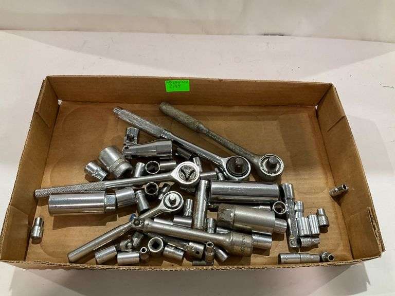 Metal Socket Wrenches and Attachments - Hash Auctions
