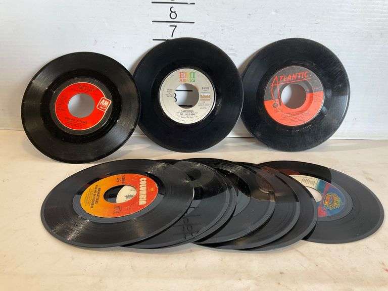 45 RPM Vinyl Records Including Various Artists and Labels - Hash Auctions