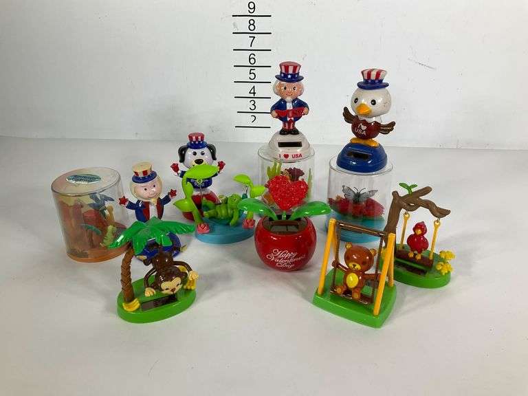 Solar-Powered Motion Toys Featuring Patriotic and Animal Designs - Hash ...