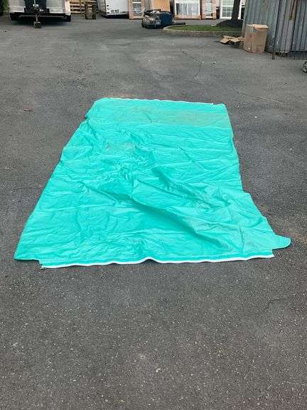 Large Green Plastic Mat - Hash Auctions