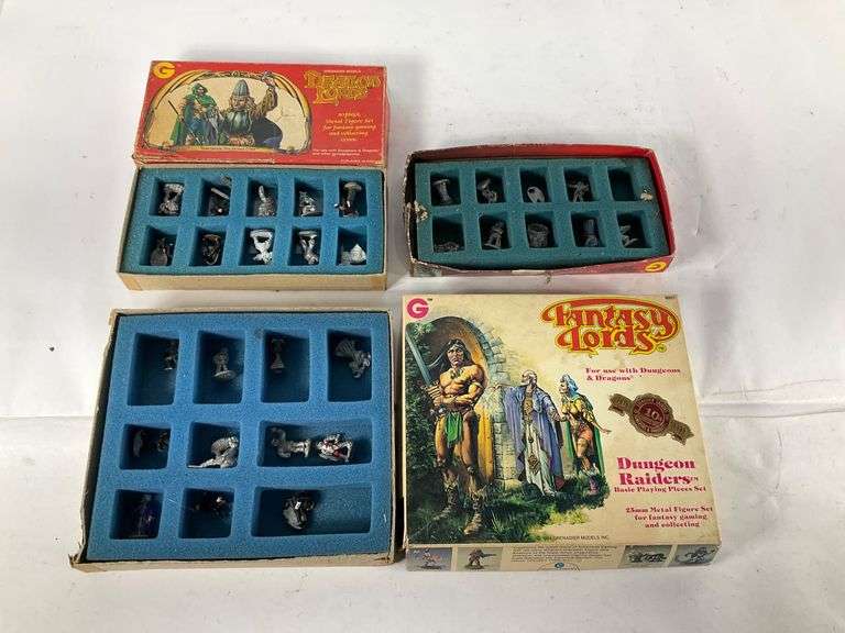 Sets of Grenadier Models Metal Miniature Figures with Boxes - Hash Auctions