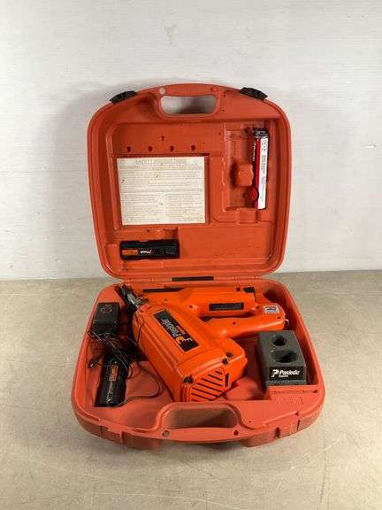Paslode Impulse Nailer with Accessories and Carrying Case - Hash Auctions