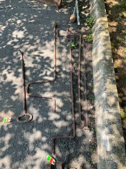 5 Iron Tools with Bent and Looped Ends - Hash Auctions