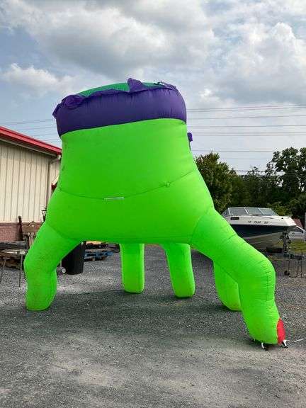 Inflatable Colossal Zombie Hand Outdoor Decoration - Hash Auctions
