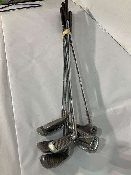Pinseeker Golf Putter Irons with Steel Shafts - Hash Auctions
