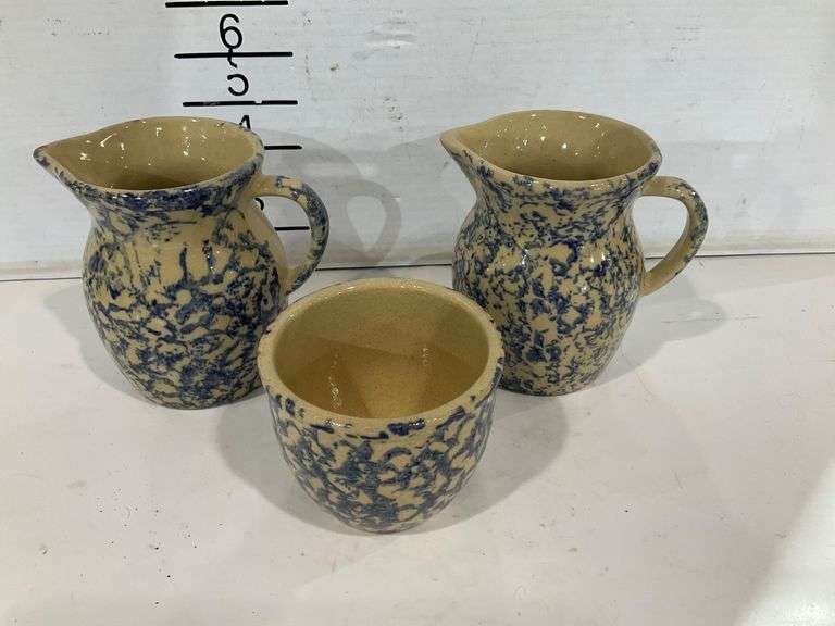 Robinson Ransbottom Blue and Cream Spongeware Pitchers and Cup - Hash ...