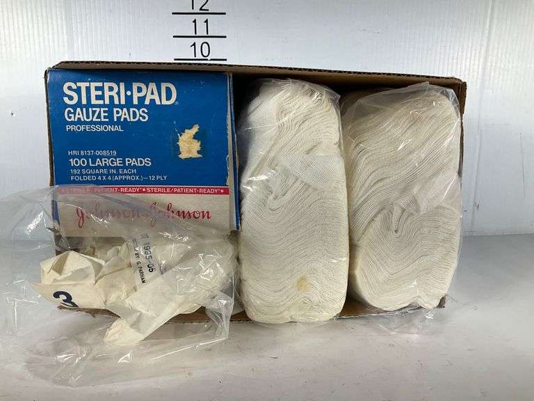 Steri-Pad Gauze Pads and Kling Conforming Gauze Bandages - Hash Auctions