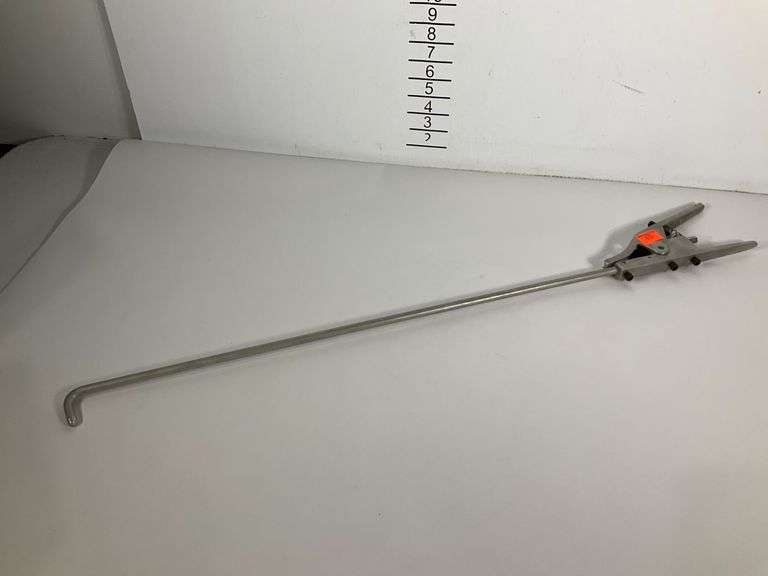 Covy Metal Lever Tool with Long Rod - Hash Auctions