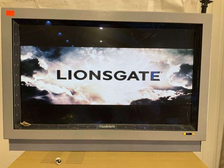 SunBriteTV Model 3220HD 32-Inch Outdoor Television - Hash Auctions