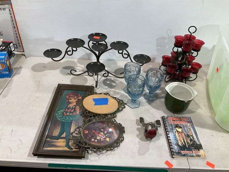 Home Decor Collection, Wall Art, Candle Holders - Hash Auctions