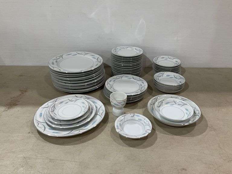 Two boxes: Valmont China ‘Royal Wheat’ 73-Piece Dinnerware Set - Hash ...