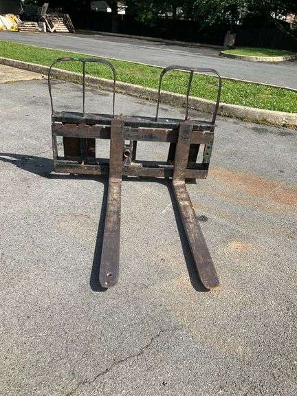 Skid Steer Fork Attachment with Metal Frame and Twin Fork Design - Hash ...