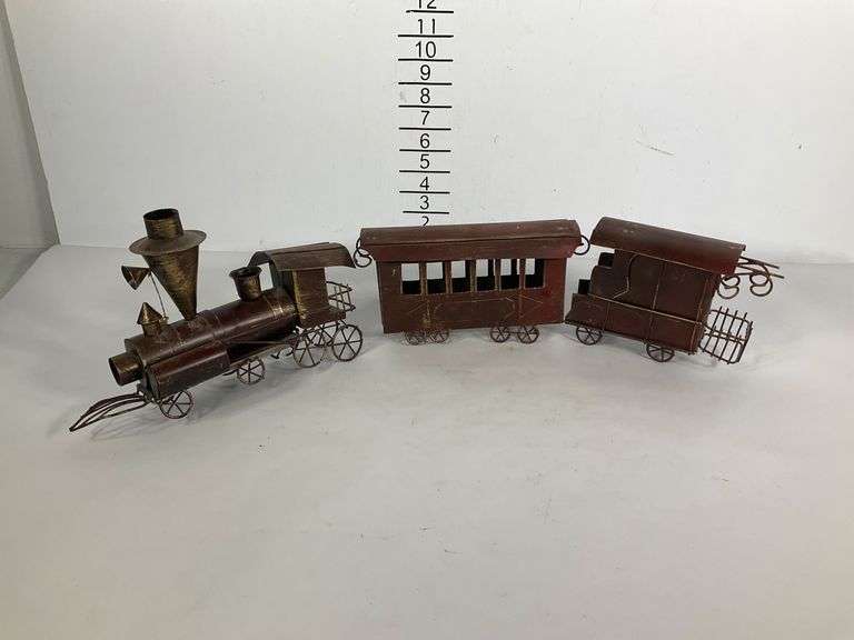 Decorative Metal Train With Engine and Two Passenger Cars - Hash Auctions