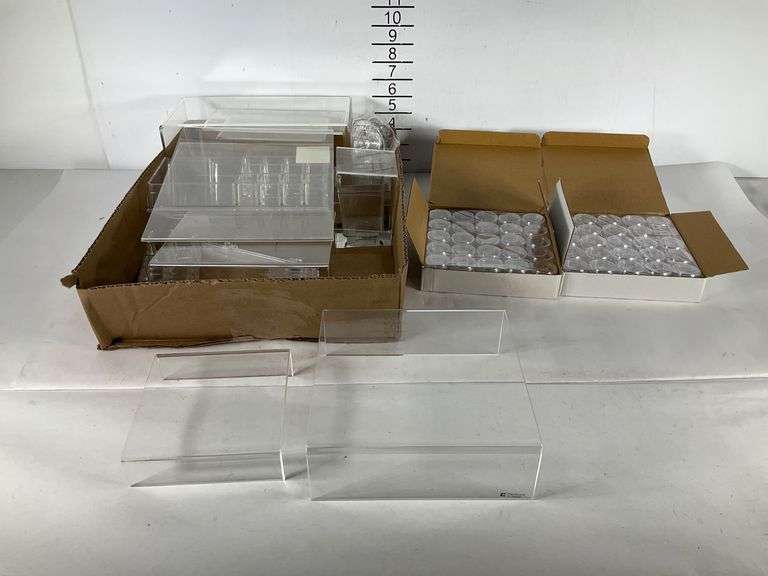 Clear Acrylic Display Stands and Small Round Containers - Hash Auctions