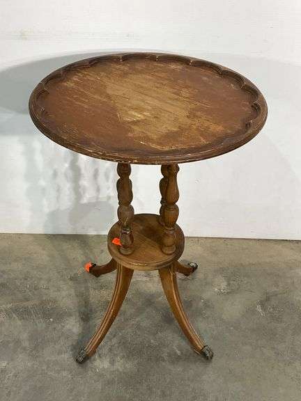 Round Scalloped Edge Tripod Table with Turned Supports, 20in Diameter ...