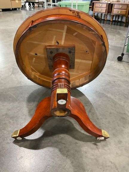 Round Pedestal End Tables with Brass-Capped Feet - Hash Auctions