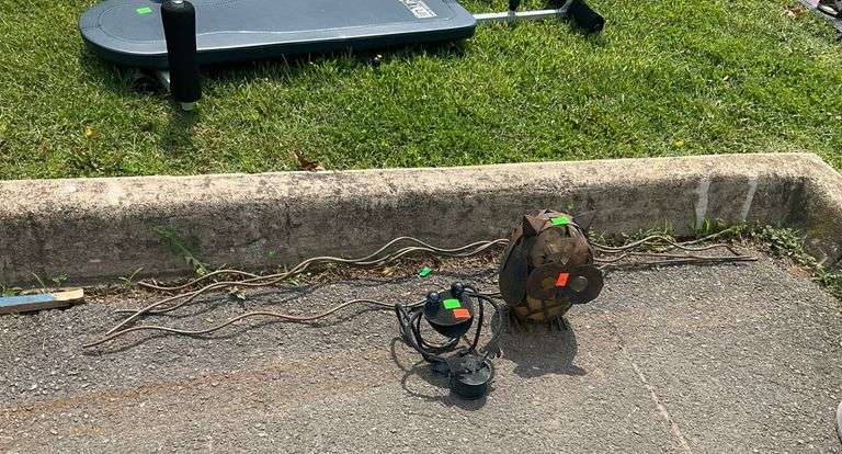 Metal Sculptures and Twisted Rod Decorations - Hash Auctions