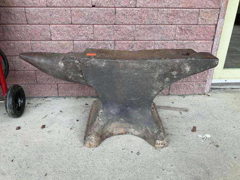 Professional Grade Anvil, 28-Inch Length, 12.5-Inch Height - Hash Auctions