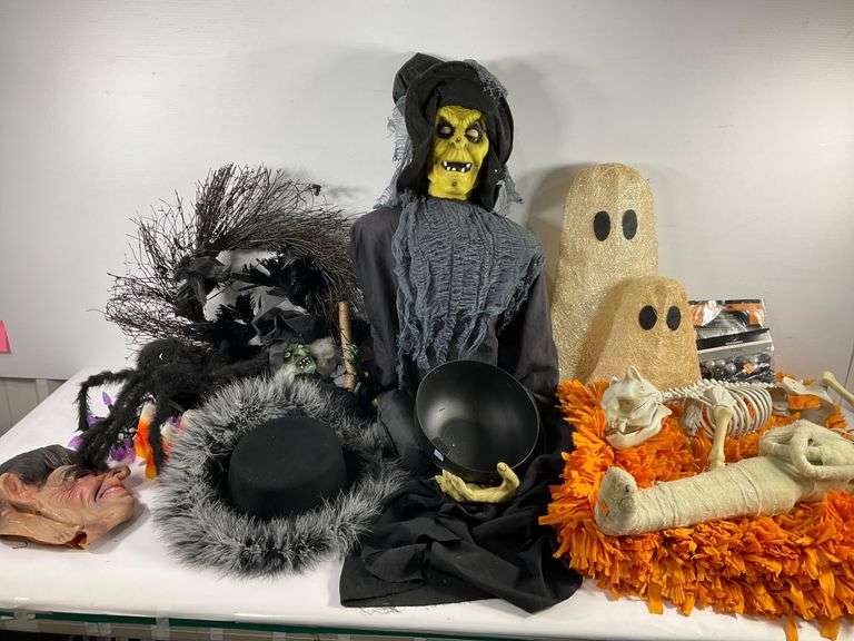 Halloween Decorations and Accessories - Hash Auctions
