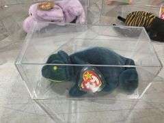 12 Ty Beanie Babies in Display Cases - Hash Auctions