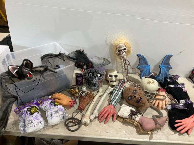 Halloween Decorations and Props - Hash Auctions