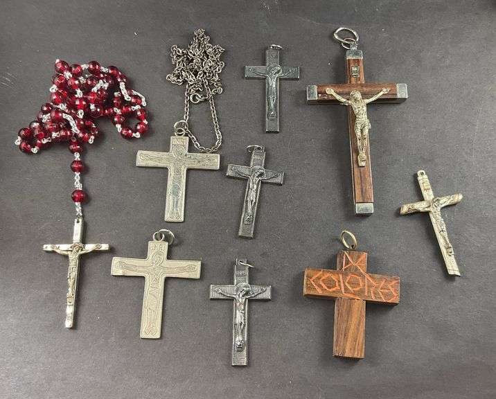 Assorted cross and rosary - Hash Auctions