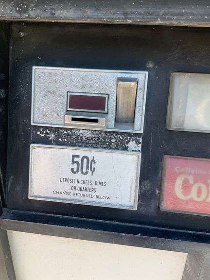 Dixie-Narco Coca-Cola Vending Machine, Model DN 300/175-5 - Hash Auctions