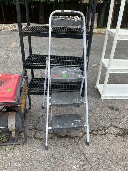Four-Step Lightweight Ladder with 27-inch Height to Top Step - Hash ...