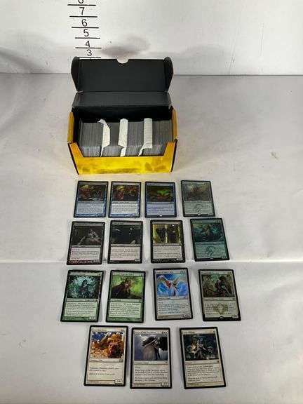 Boxed Collection of (2013-2015)Magic: The Gathering Cards - Hash Auctions