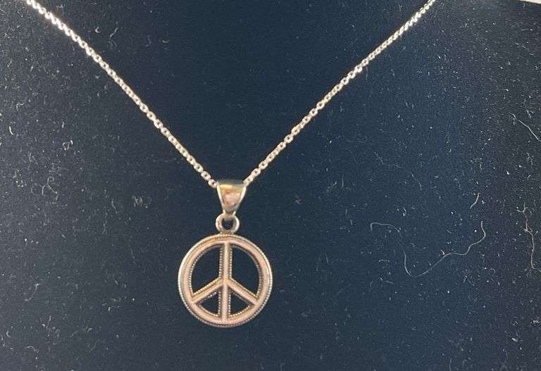 Sterling silver peace sign necklace 18in - Hash Auctions