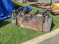 Loader Bucket with Grabbles, quick detach skid loader type, 5 1/2 foot ...